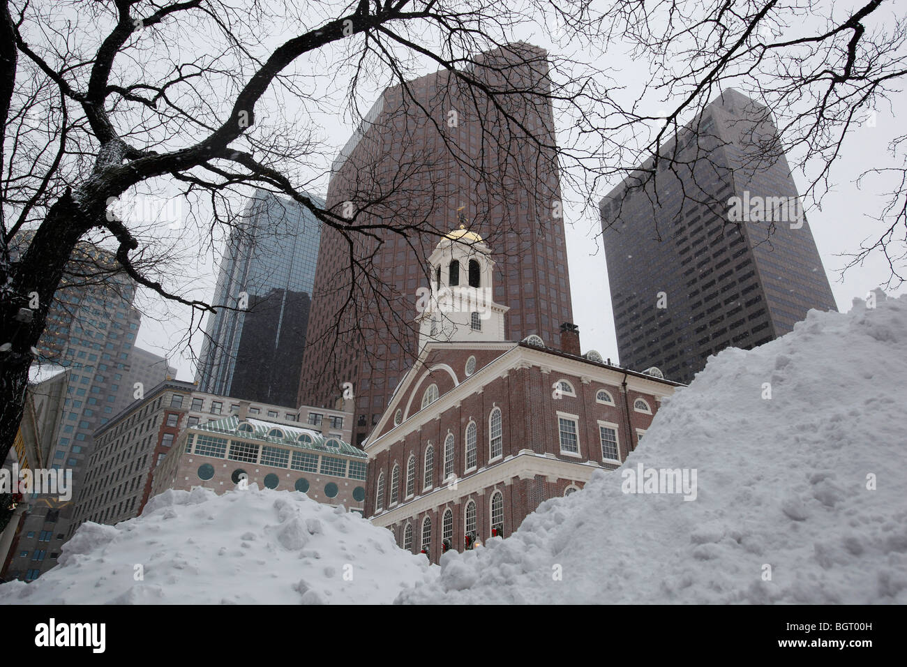 Faneuil hall building hi-res stock photography and images - Alamy
