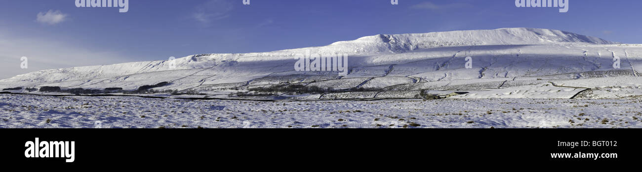 Snow covered whernside hi-res stock photography and images - Alamy