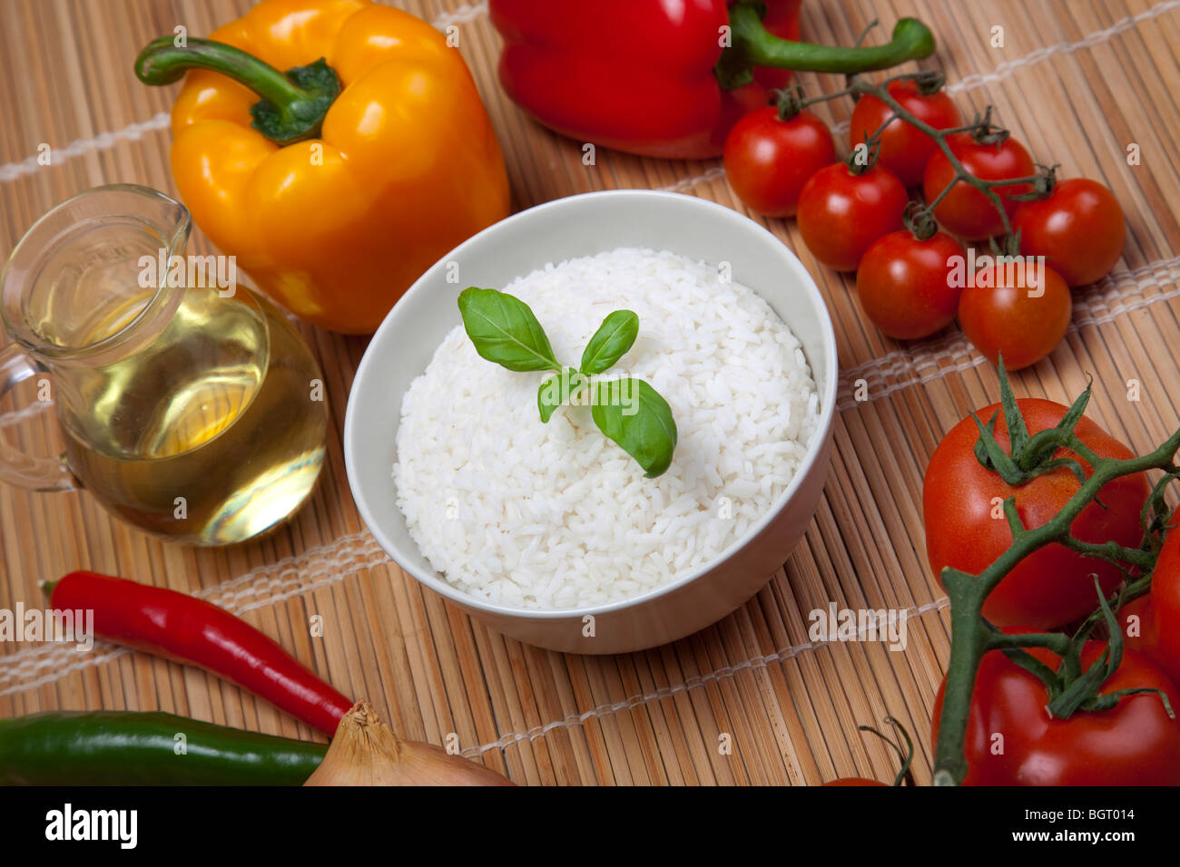 Bowl of white rice on tatami mat Stock Photo - Alamy
