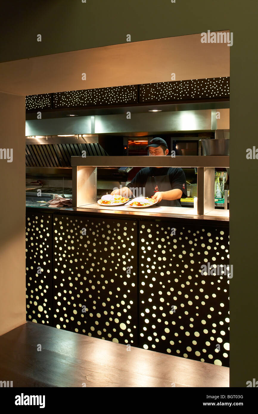 Kitchen hatch hi-res stock photography and images - Alamy