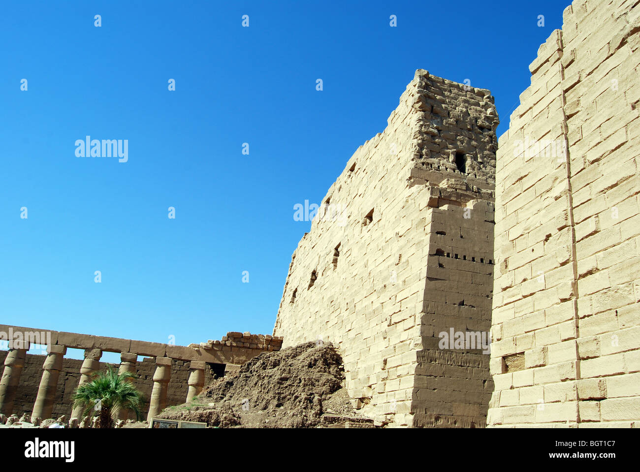 Karnac temple hi-res stock photography and images - Alamy