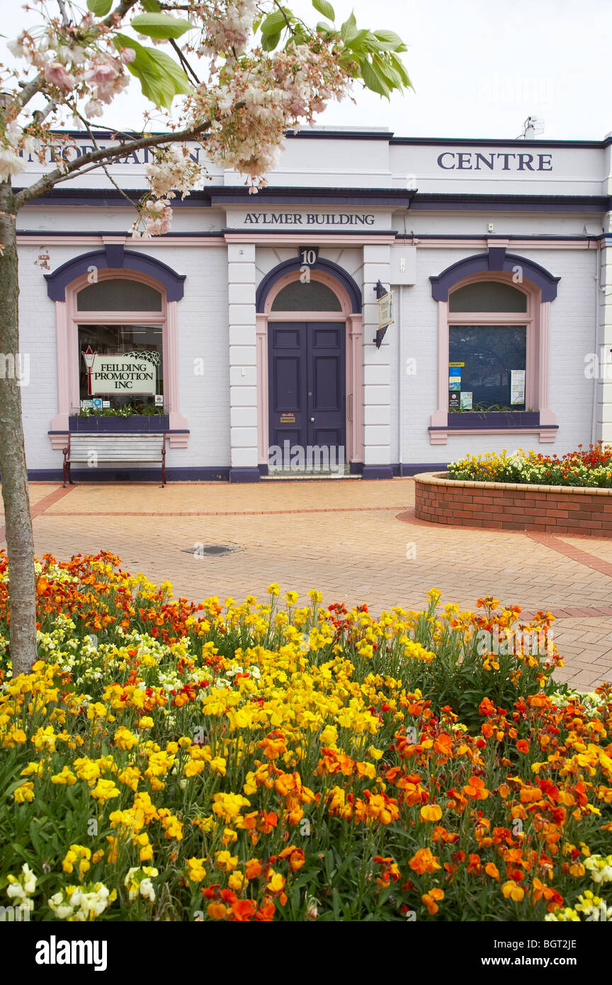 Fielding the square hi-res stock photography and images - Alamy Fielding the square hi-res stock photography and images - Alamy