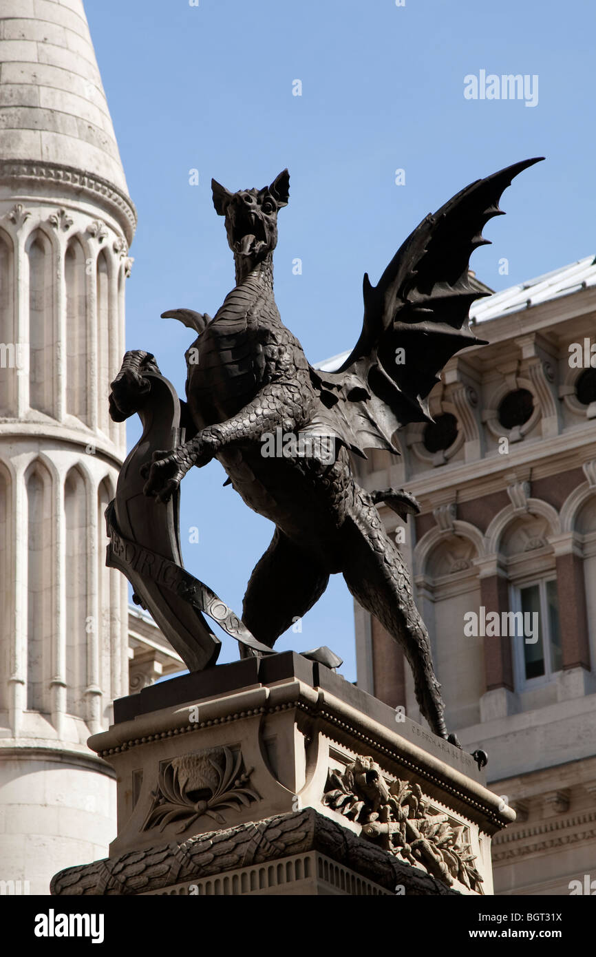 Griffin outside the Royal Courts of Justice, London Stock Photo - Alamy