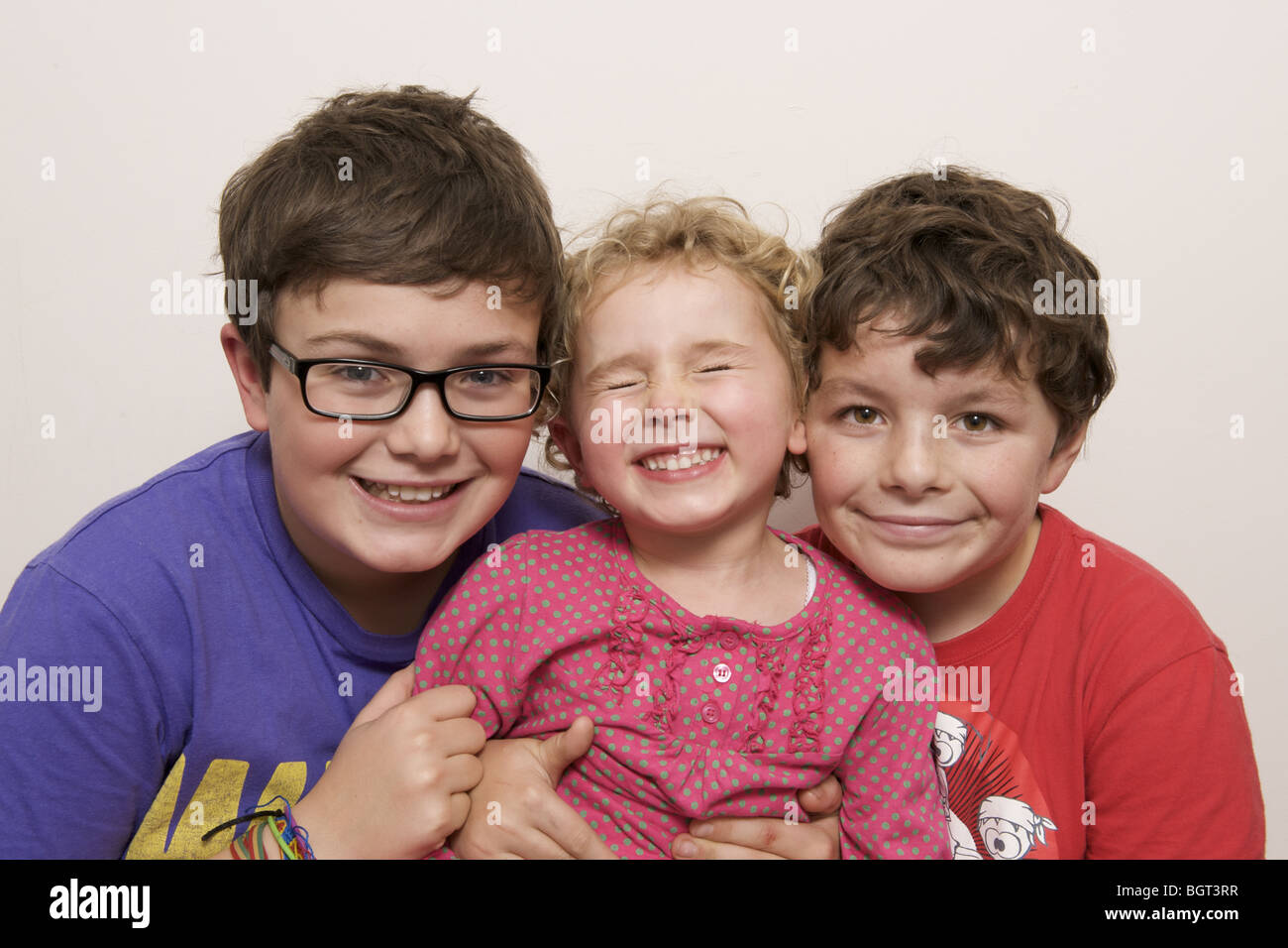 13 year old girl laughing hi-res stock photography and images - Alamy