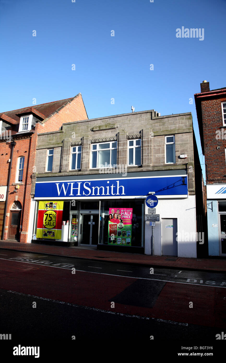 Whsmith Shop High Resolution Stock Photography and Images - Alamy