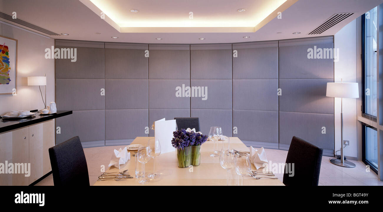 BP HEADQUARTERS, LONDON, UNITED KINGDOM, DEGW Stock Photo - Alamy