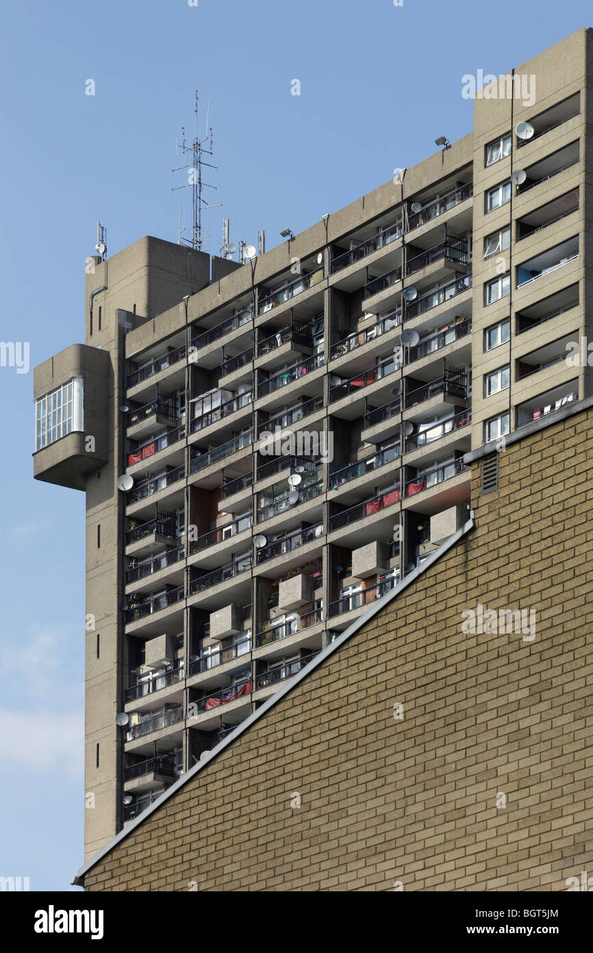 TRELLICK TOWER, LONDON, UNITED KINGDOM, ERNO GOLDFINGER Stock Photo - Alamy