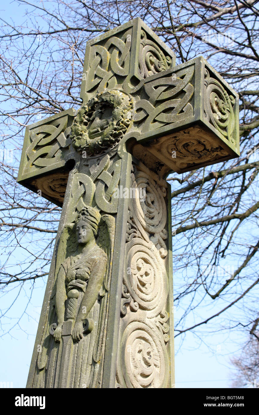 Celtic cross war memorial in Castleton Derbyshire Peak District ...