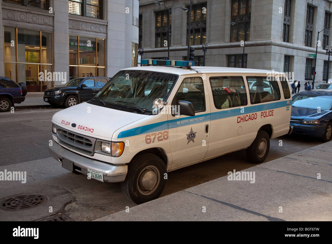 Chicago police van parked in downtown Chicago Stock Photo - Alamy
