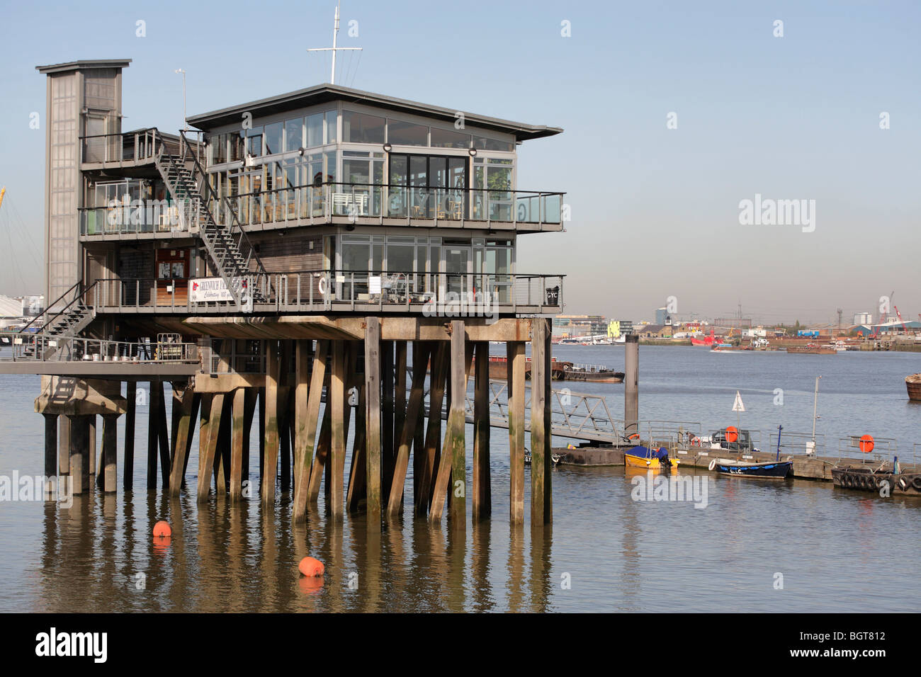 Greenwich yacht club hi-res stock photography and images - Alamy