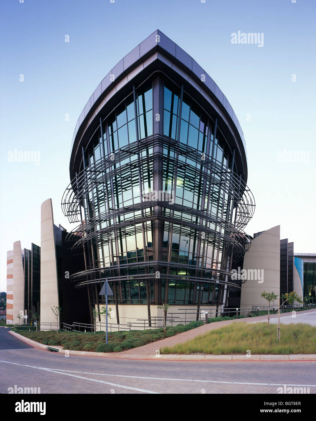 FNB WESBANK NO 1 ENTERPRISE RD FAIRLANDS BUILDING, JOHANNESBURG, SOUTH ...