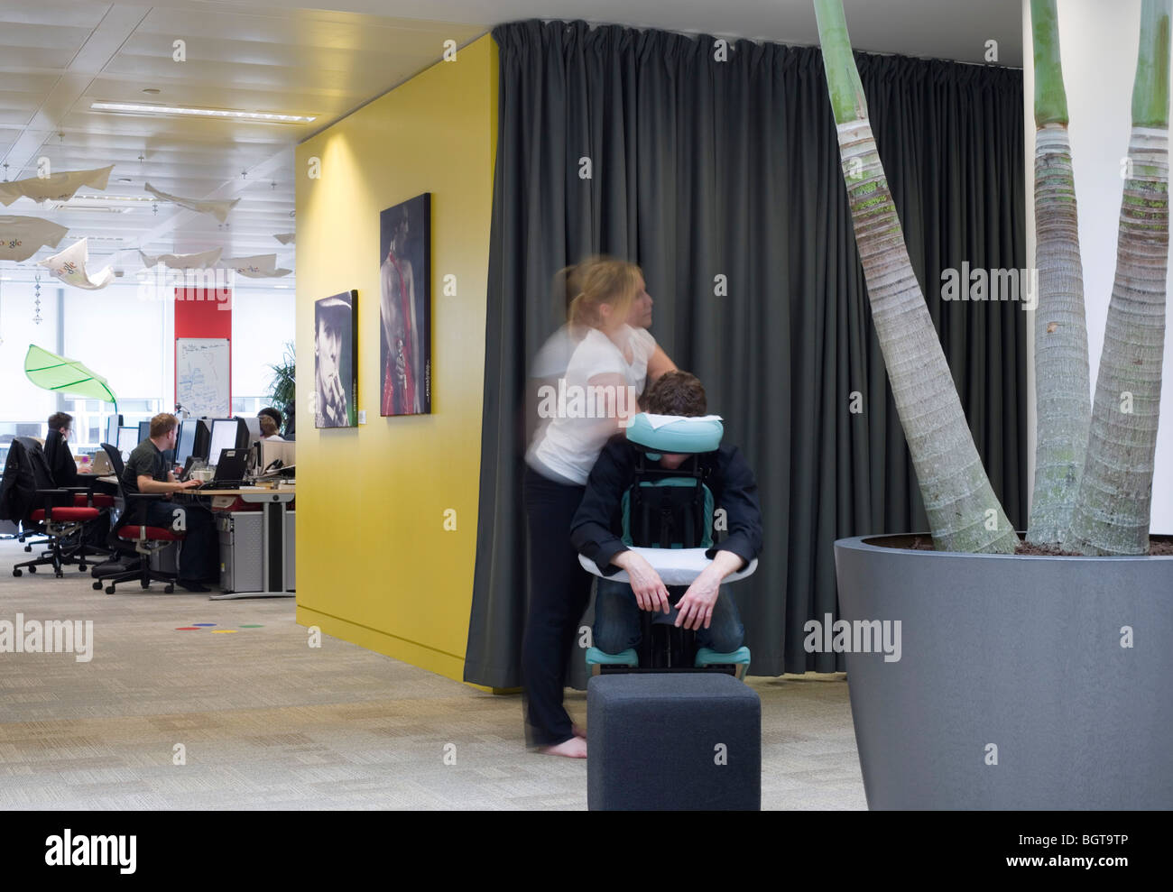 Google uk headquarters london hi-res stock photography and images - Alamy