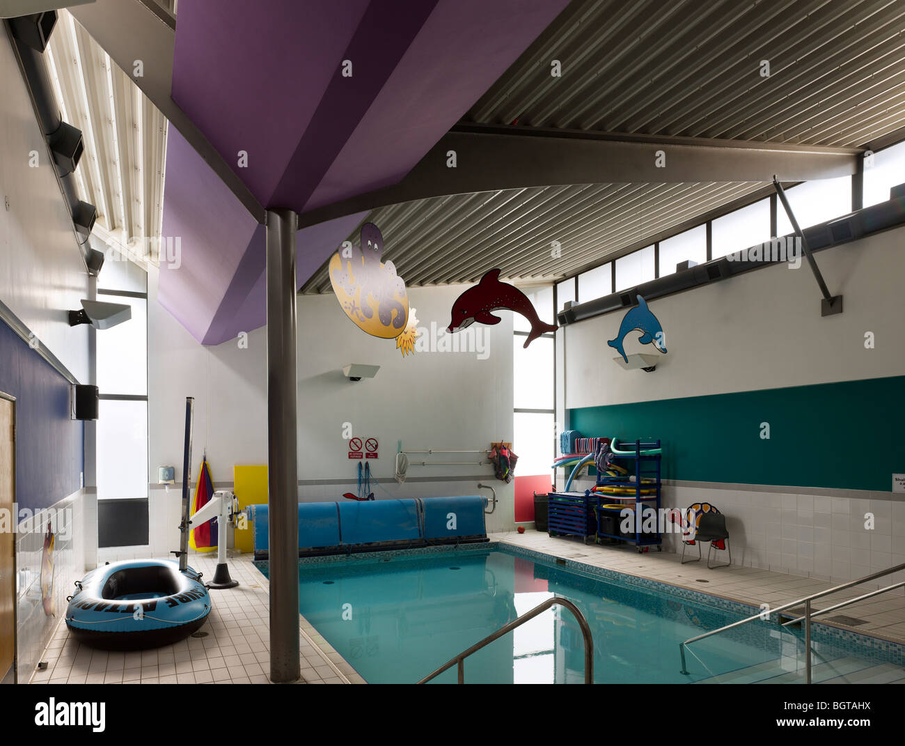 Roofing pool hi-res stock photography and images - Alamy