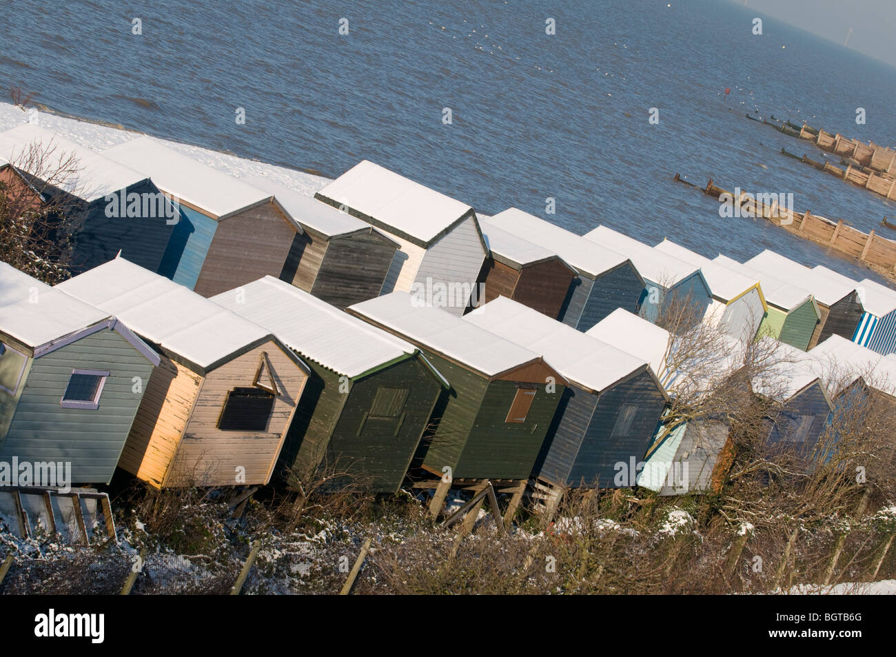 Whitstable beach huts hi-res stock photography and images - Alamy