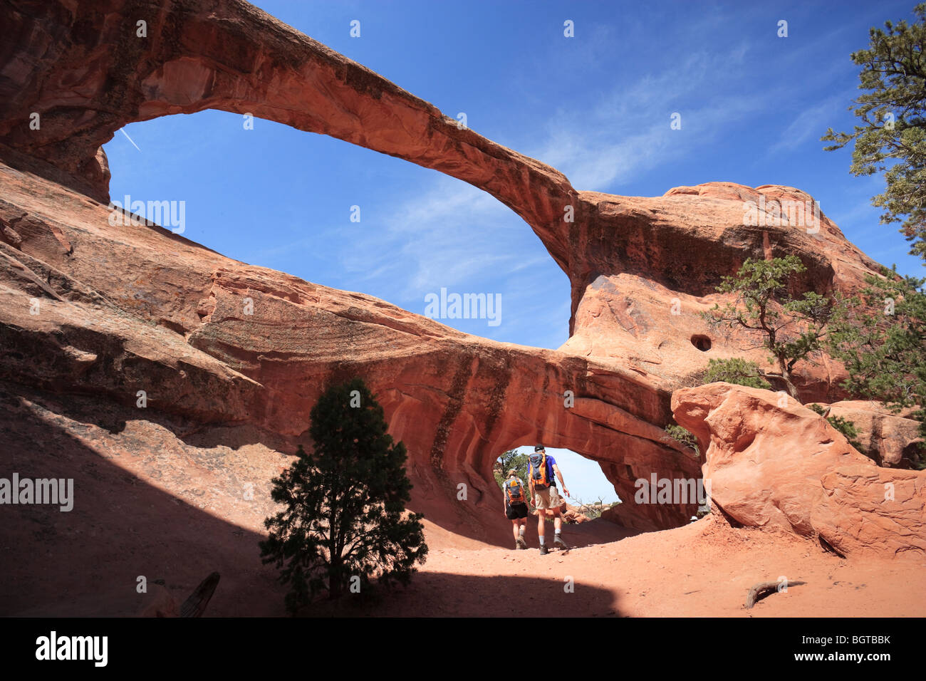 Double O Arch in the Devils Garden section of Arches National Park ...