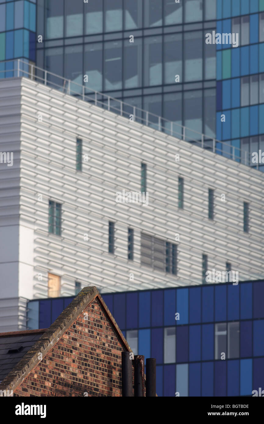 the royal london hospital new main building, seen over rooftops Stock ...