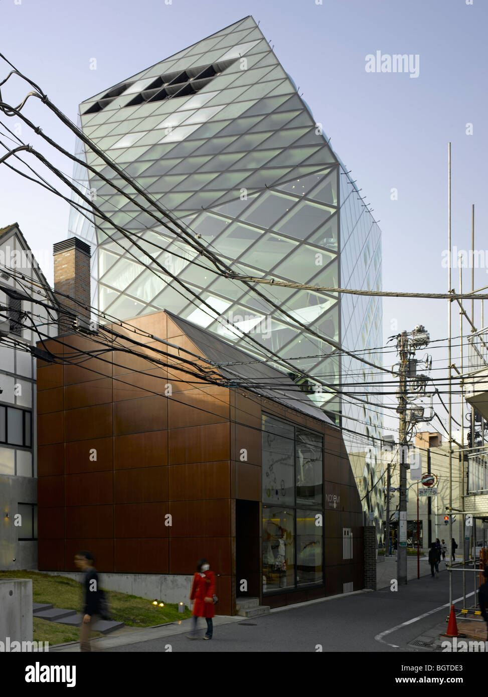 PRADA STORE, TOKYO, JAPAN, HERZOG & DE MEURON Stock Photo - Alamy