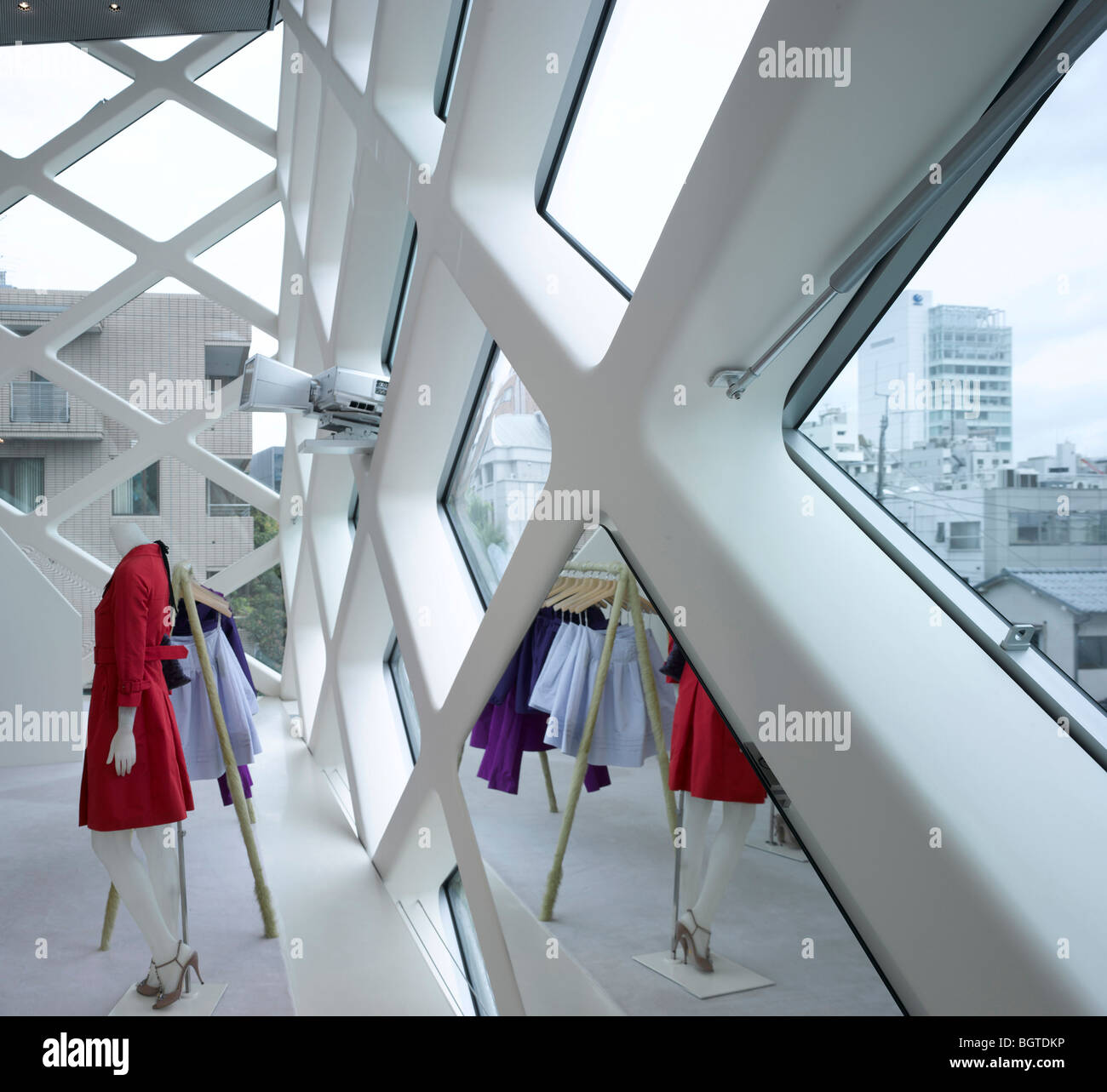 PRADA STORE, TOKYO, JAPAN, HERZOG & DE MEURON Stock Photo - Alamy