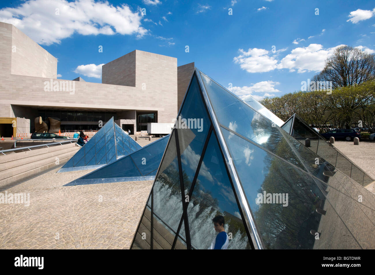 national gallery of art east building, washington dc by im pei exterior ...