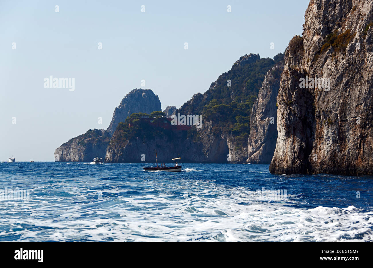 Capri boat tour hi-res stock photography and images - Alamy