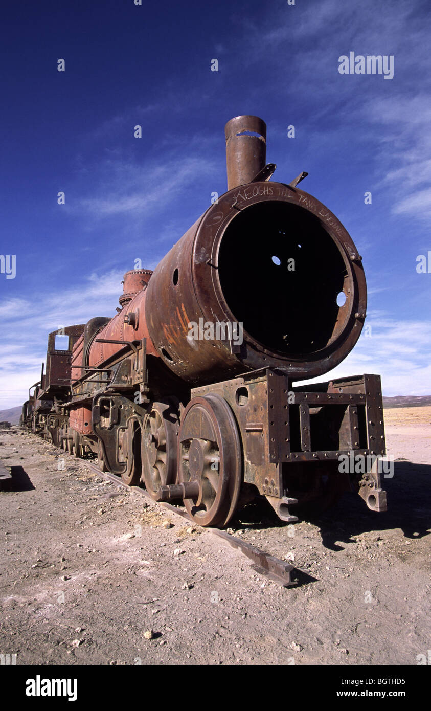 Train cemetery, Uyuni, Bolivia Stock Photo - Alamy
