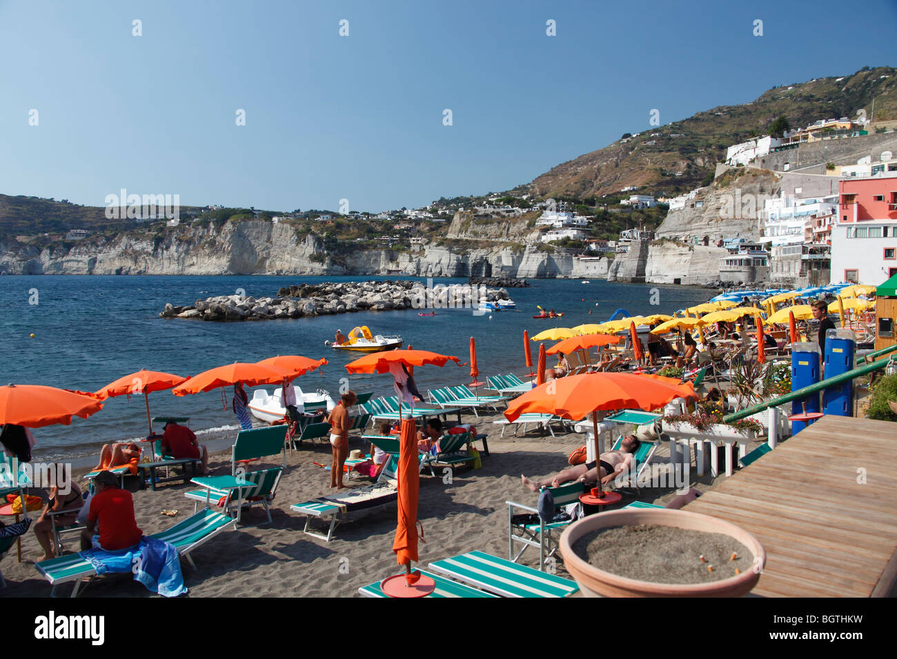 Sant angelo ischia hafen hi-res stock photography and images - Alamy