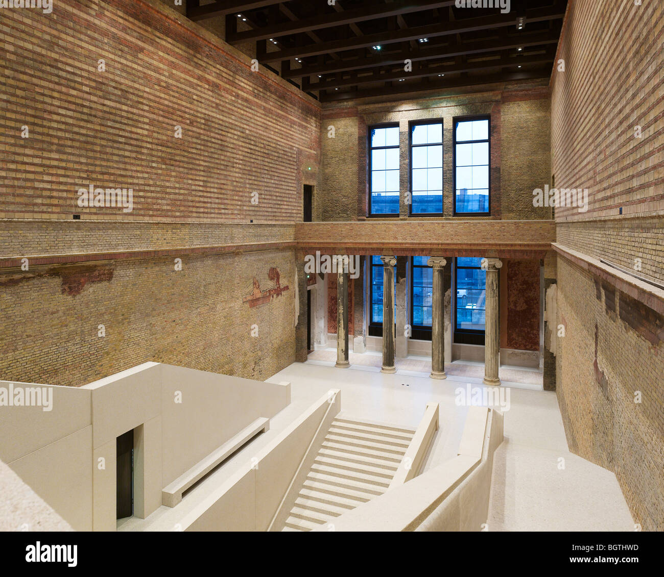 neues museum berlin by stüler, chipperfield and harrap Stock Photo - Alamy
