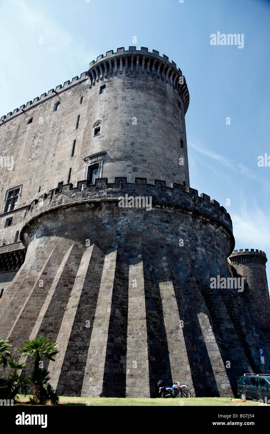 Neapel castel nuovo hi-res stock photography and images - Alamy