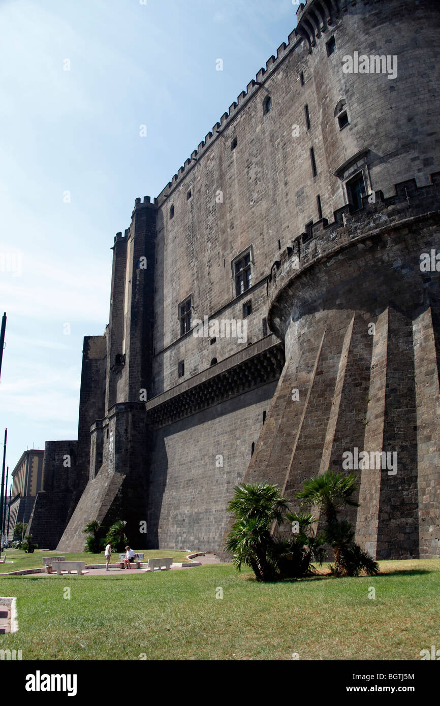 Neapel castel nuovo hi-res stock photography and images - Alamy