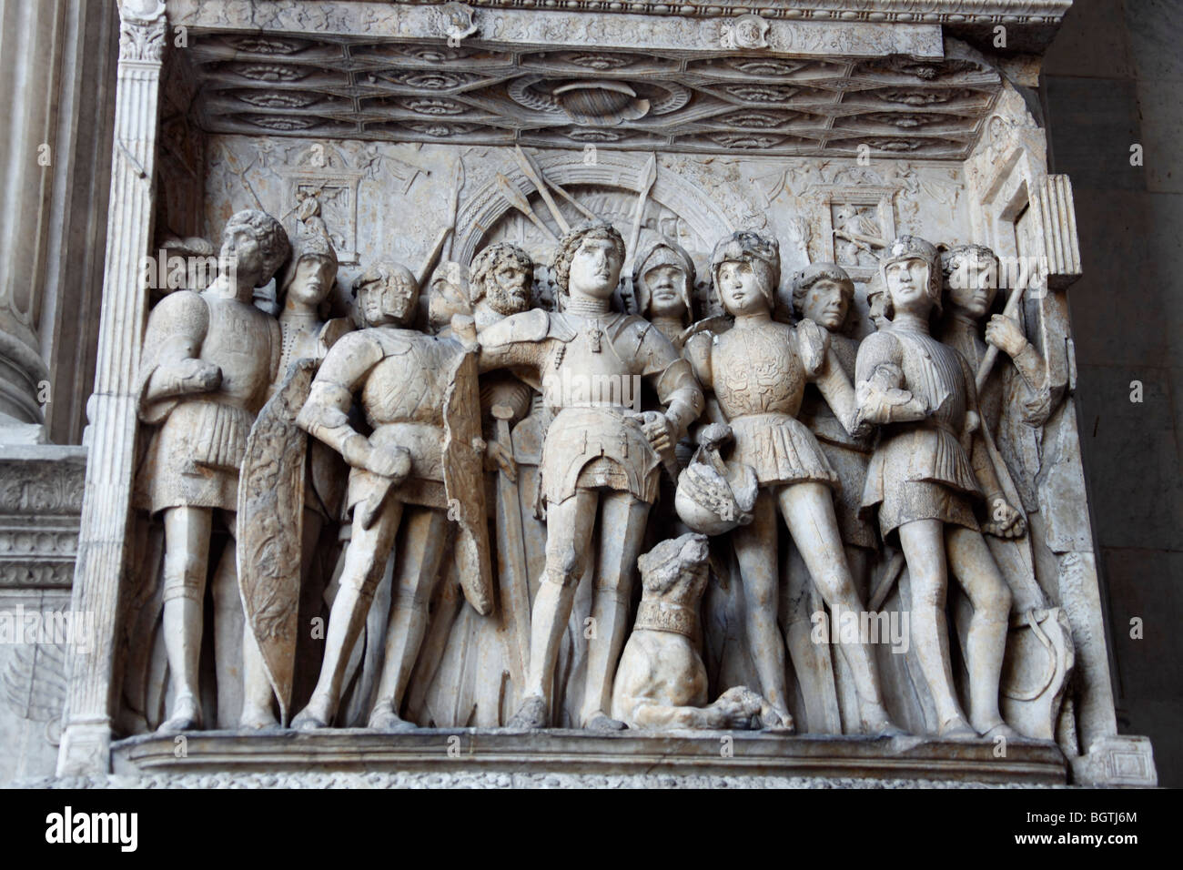 Neapel castel nuovo hi-res stock photography and images - Alamy