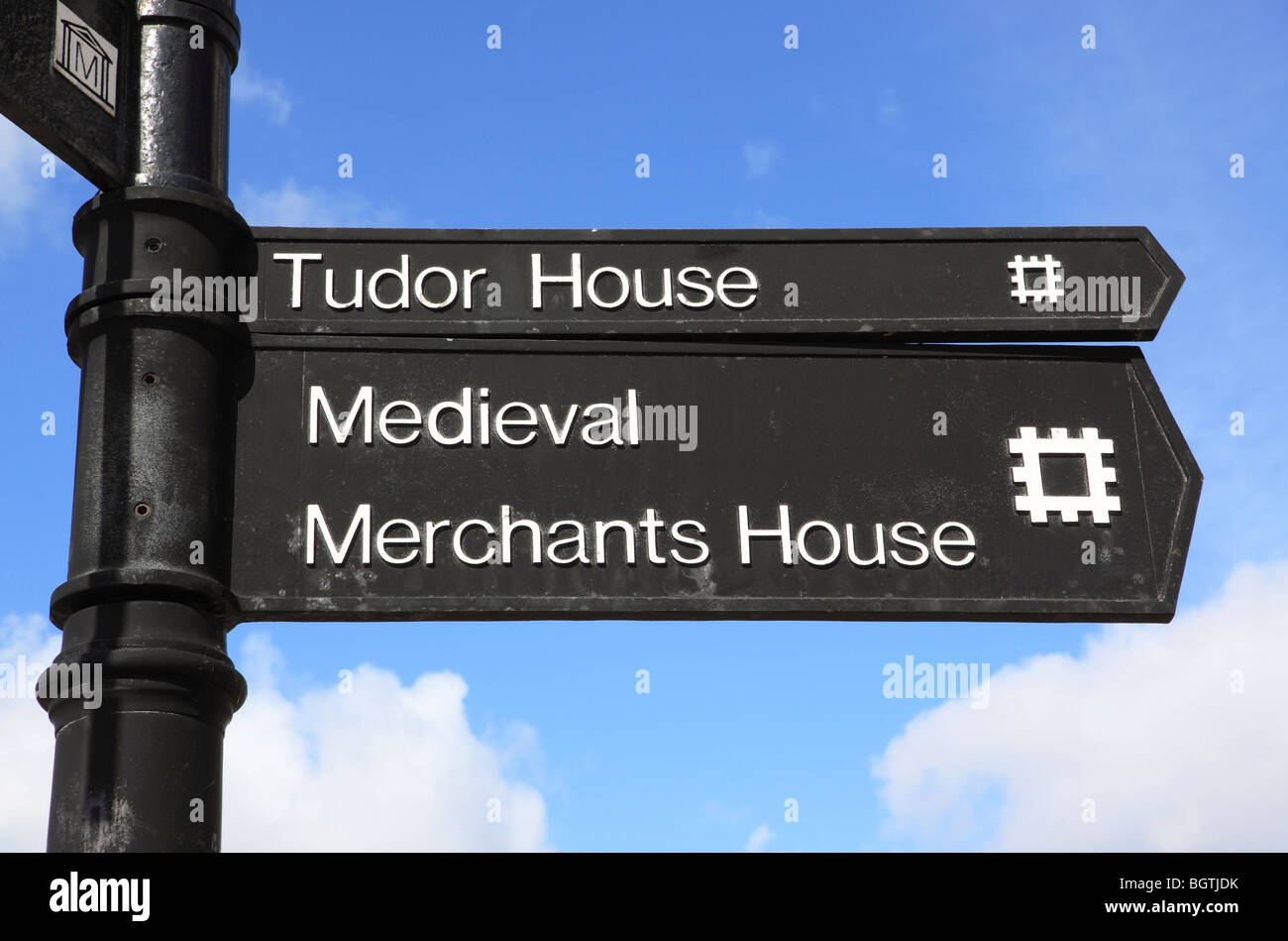 Southampton city sign hi-res stock photography and images - Alamy