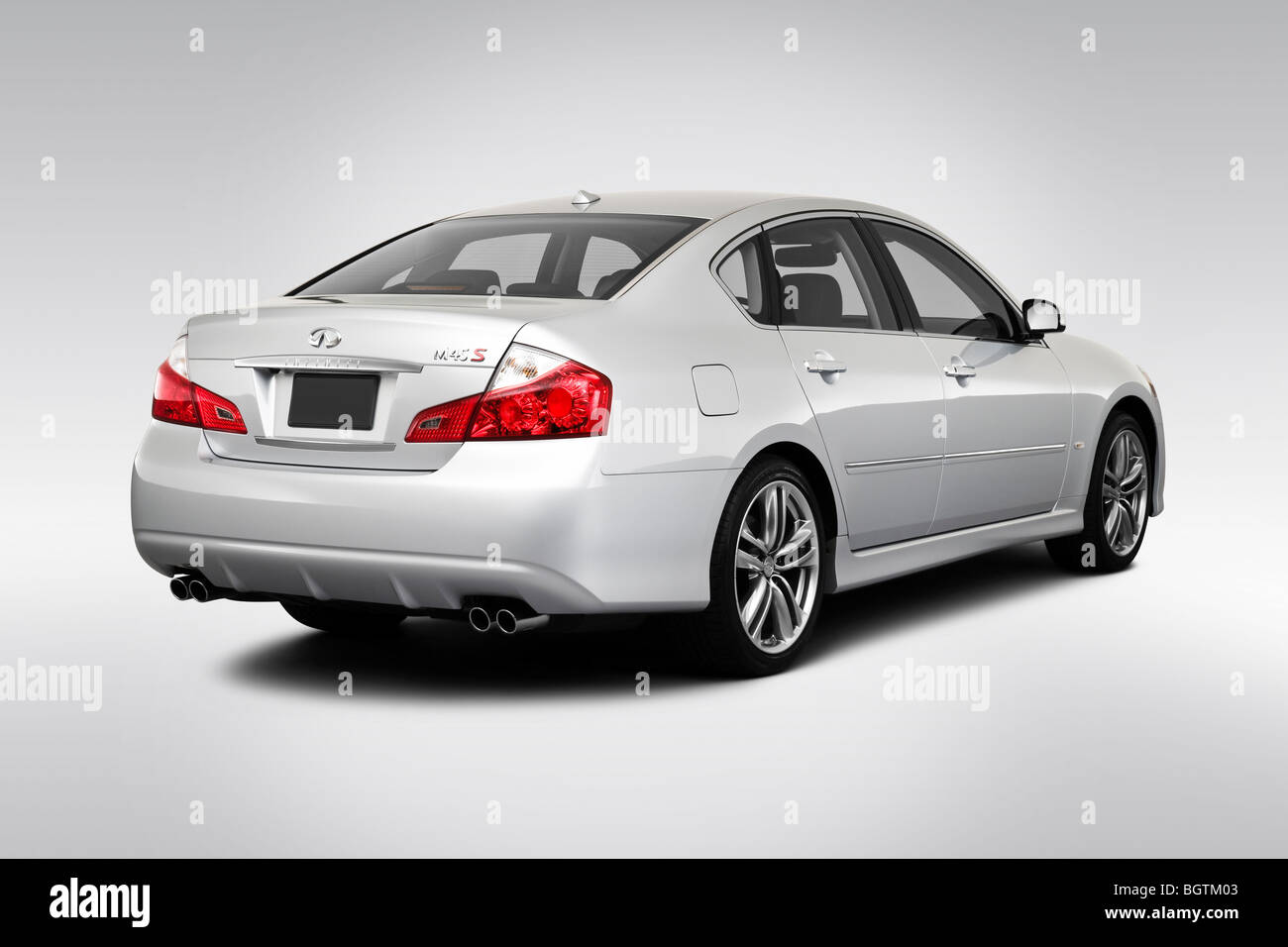 Infiniti M M45 Stock Photo - Alamy