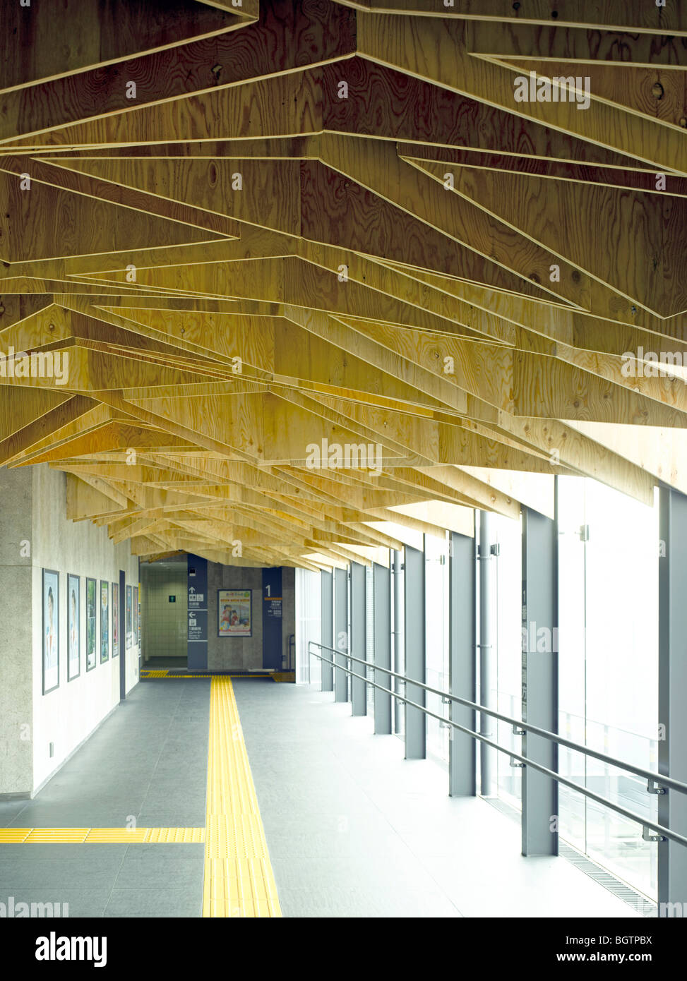 HOSHAKUJI STATION, TOCHIGI, JAPAN, KENGO KUMA & ASSOCIATES Stock Photo ...