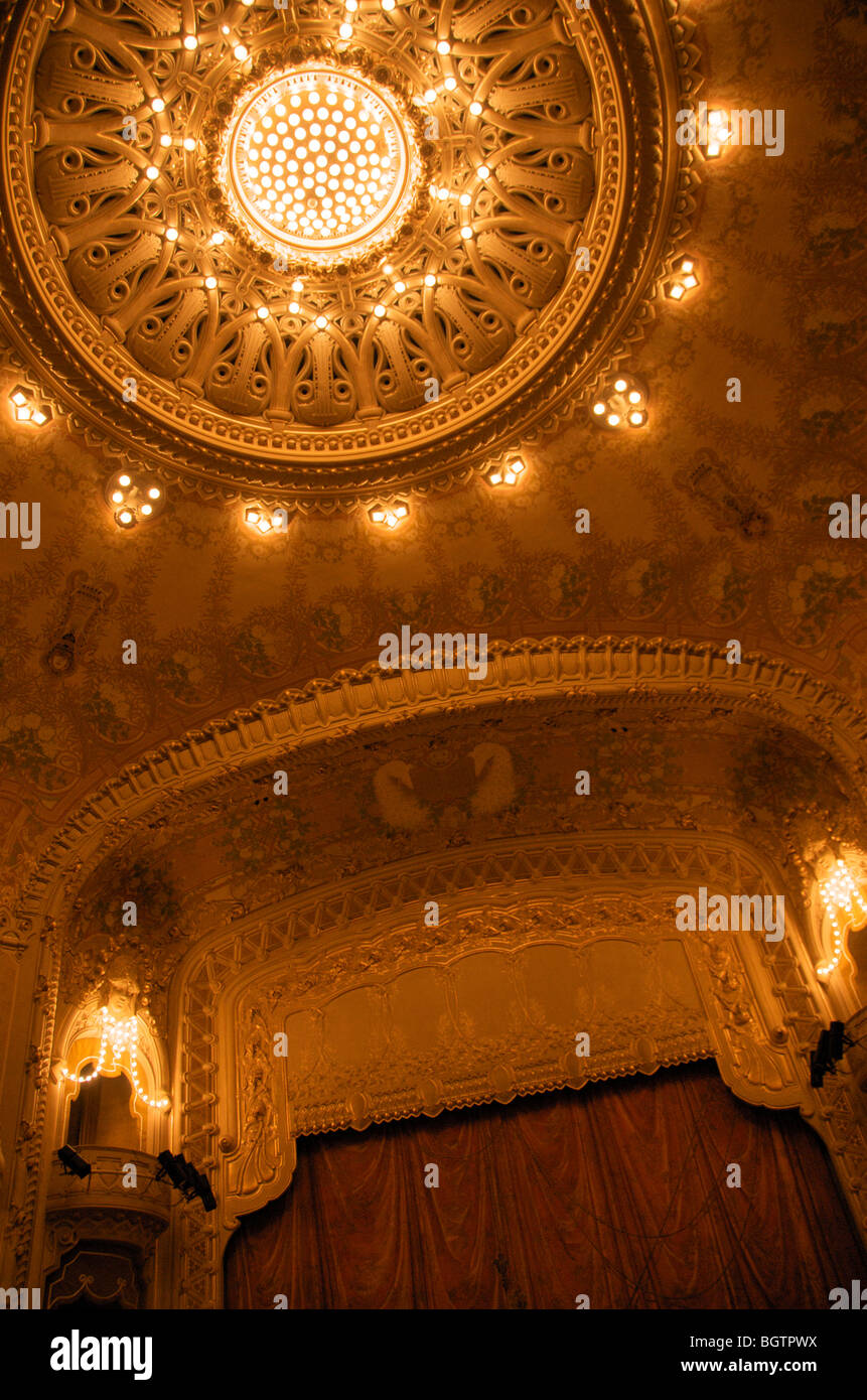 Opera house dome hi-res stock photography and images - Alamy