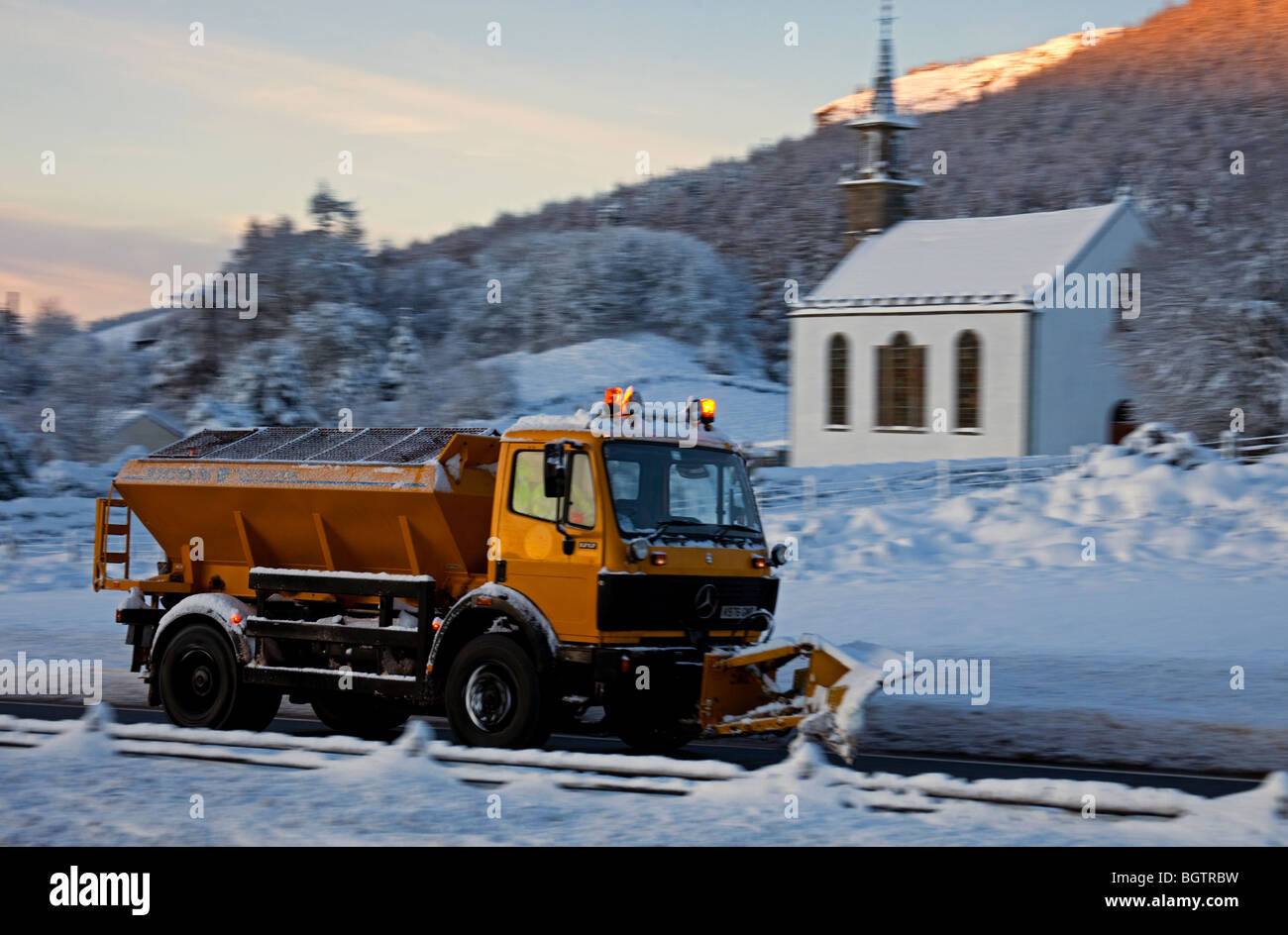 Road gritter hi-res stock photography and images - Alamy