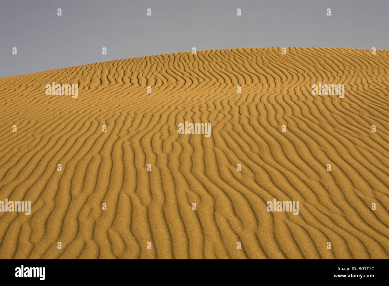 Sand dune pattern Stock Photo - Alamy