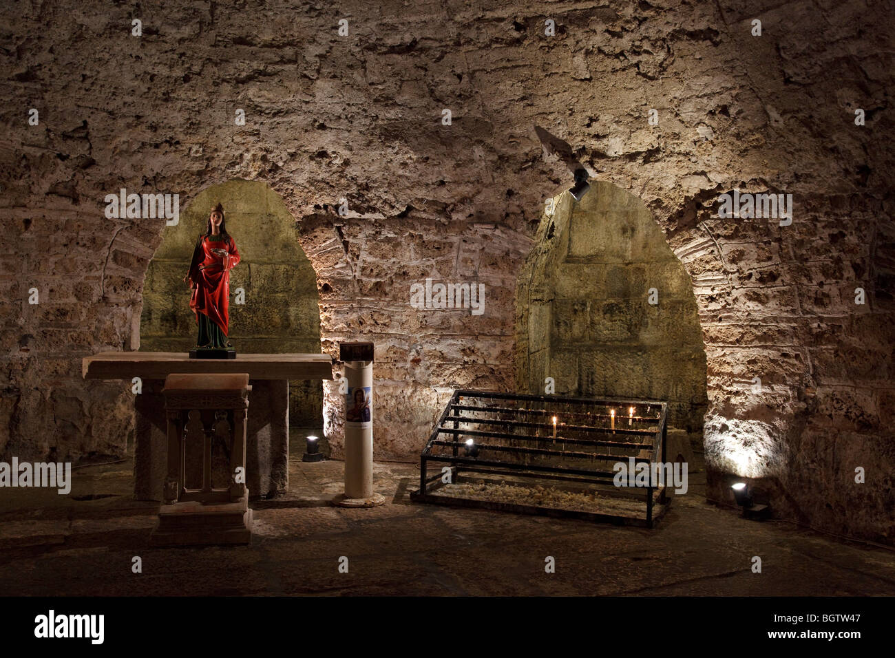 Crypt chapel hi-res stock photography and images - Alamy