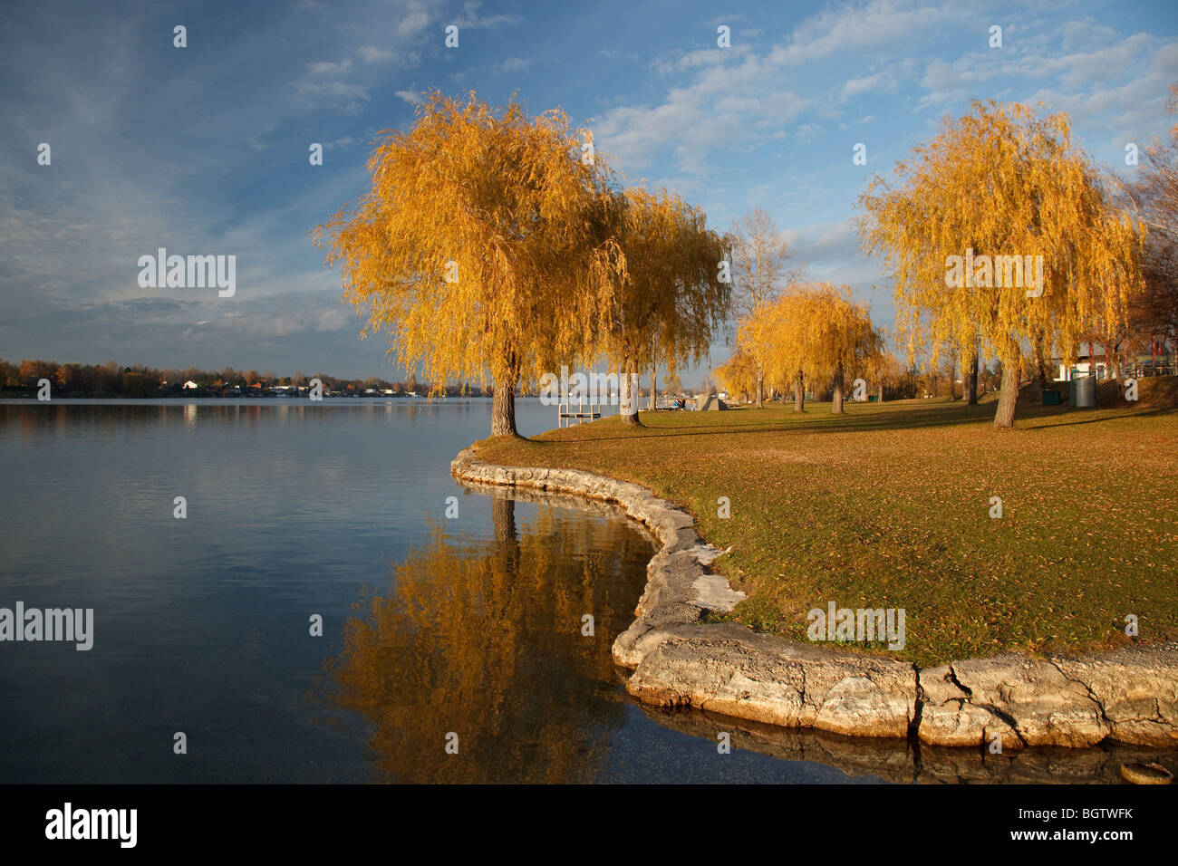 Lake neufeld hi-res stock photography and images - Alamy