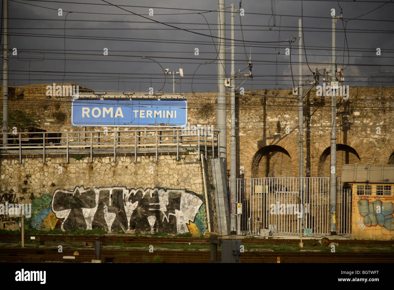 Roma termini station hi-res stock photography and images - Alamy