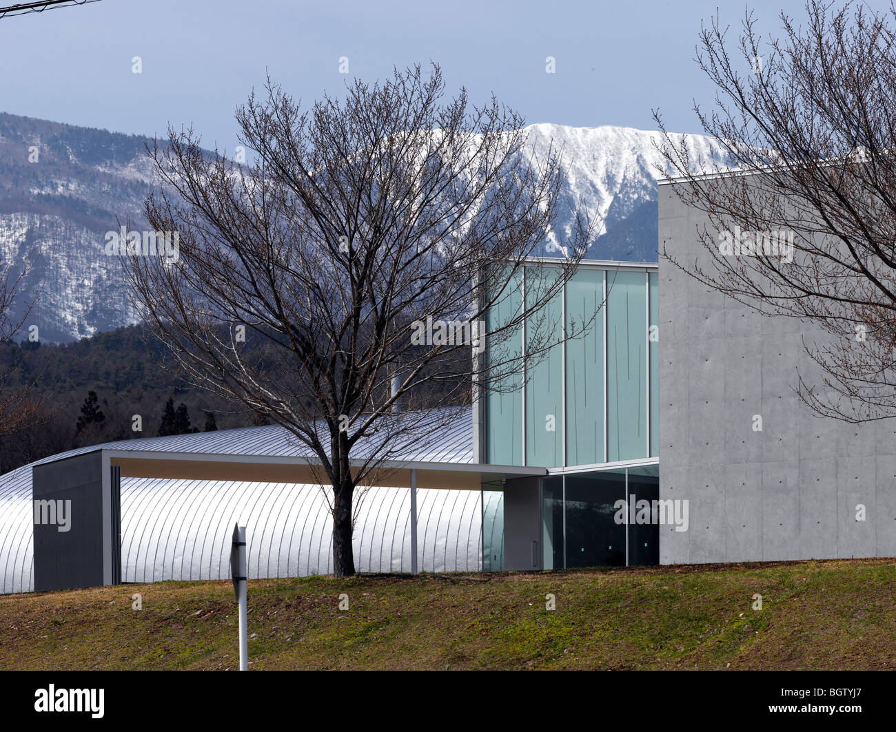 Harmonic architecture hi-res stock photography and images - Alamy