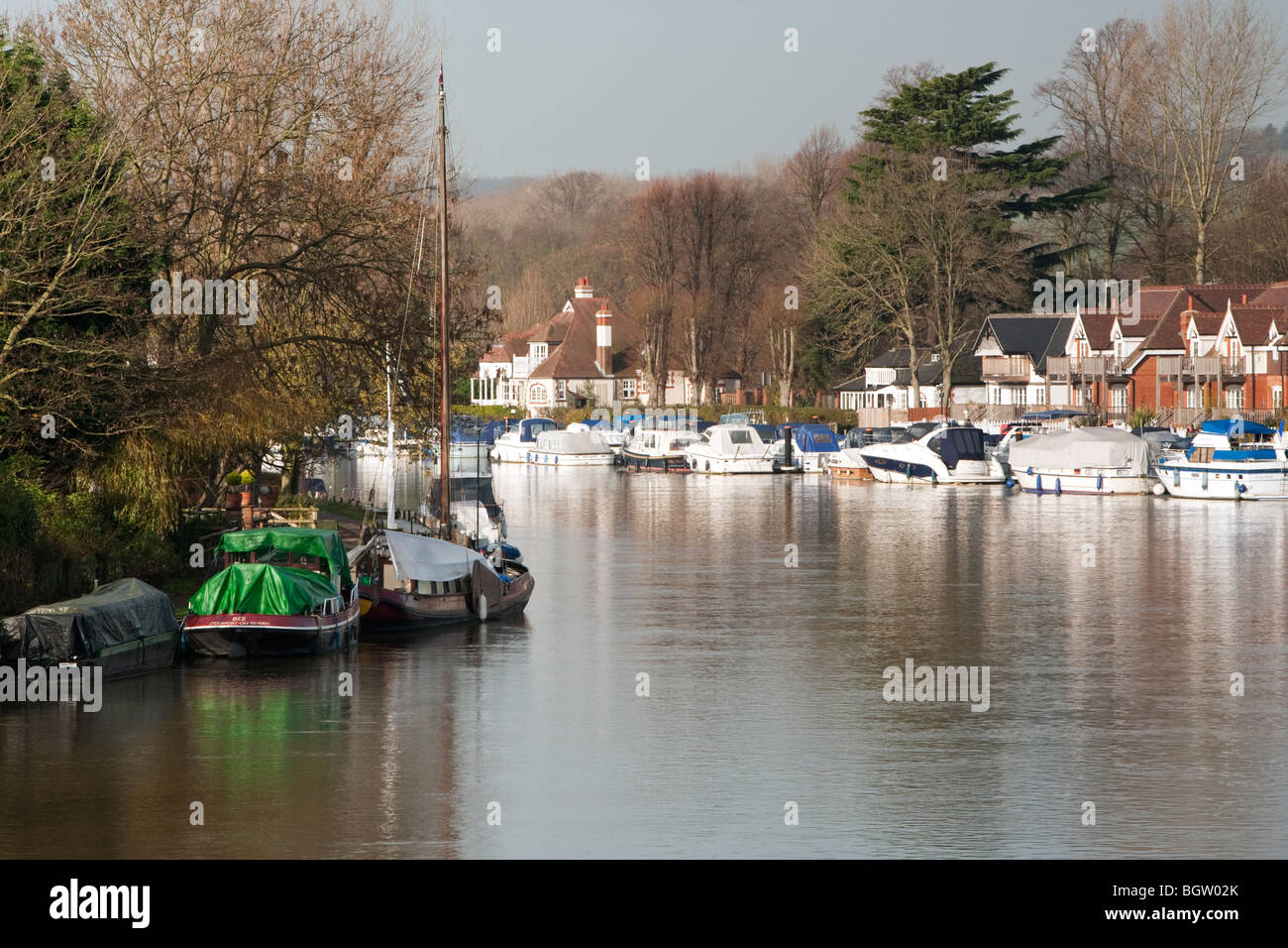 River Thames at Bourne End from thr railway bridge, Buckinghamshire, Uk ...