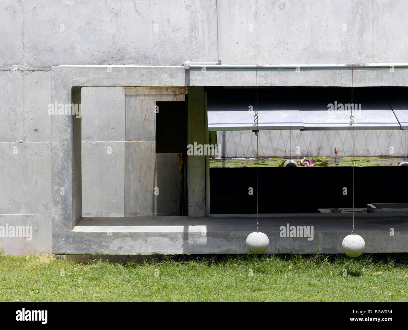 THE HOUSE WITH BALLS, AHMEDABAD, INDIA, MATHAROO ASSOCIATES Stock Photo ...