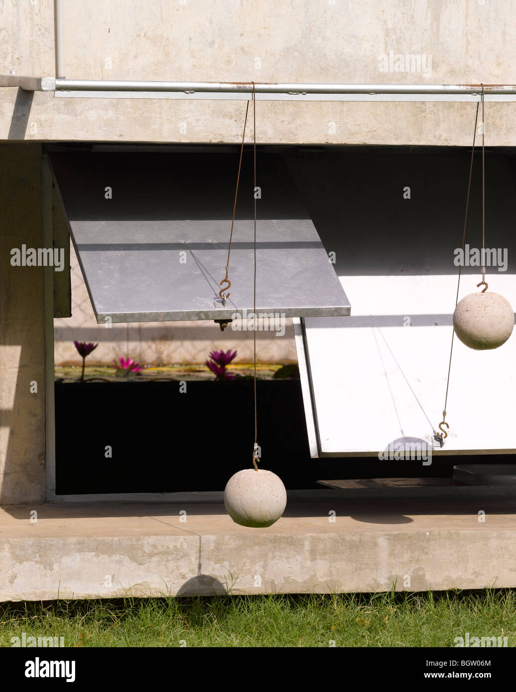 THE HOUSE WITH BALLS, AHMEDABAD, INDIA, MATHAROO ASSOCIATES Stock Photo ...