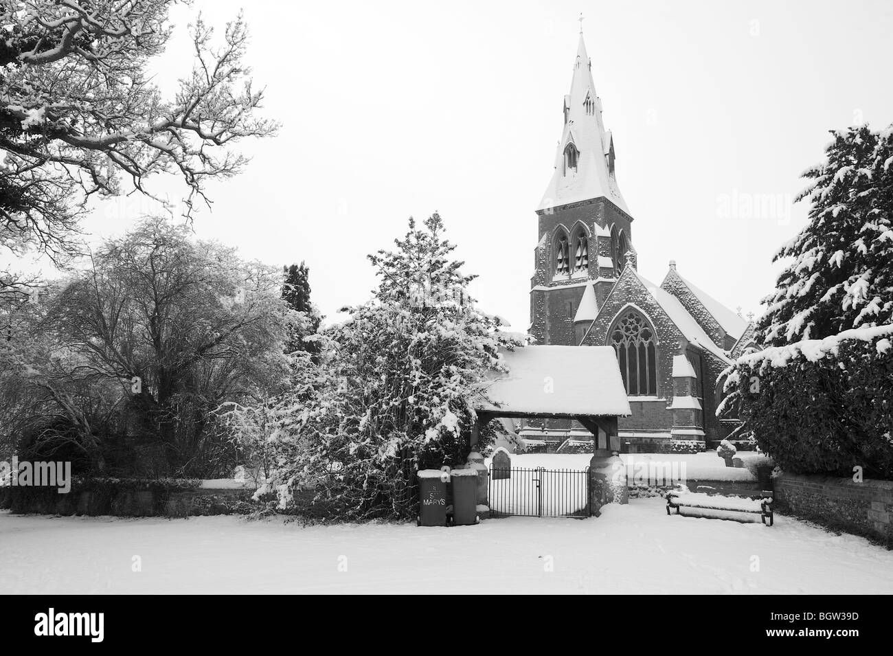 St Marys Church, Mortimer, Berkshire Stock Photo - Alamy