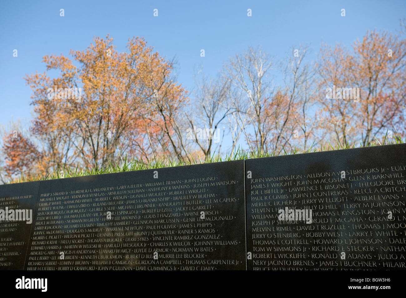 Maya lin vietnam veterans memorial 1982 hi-res stock photography and images - Alamy
