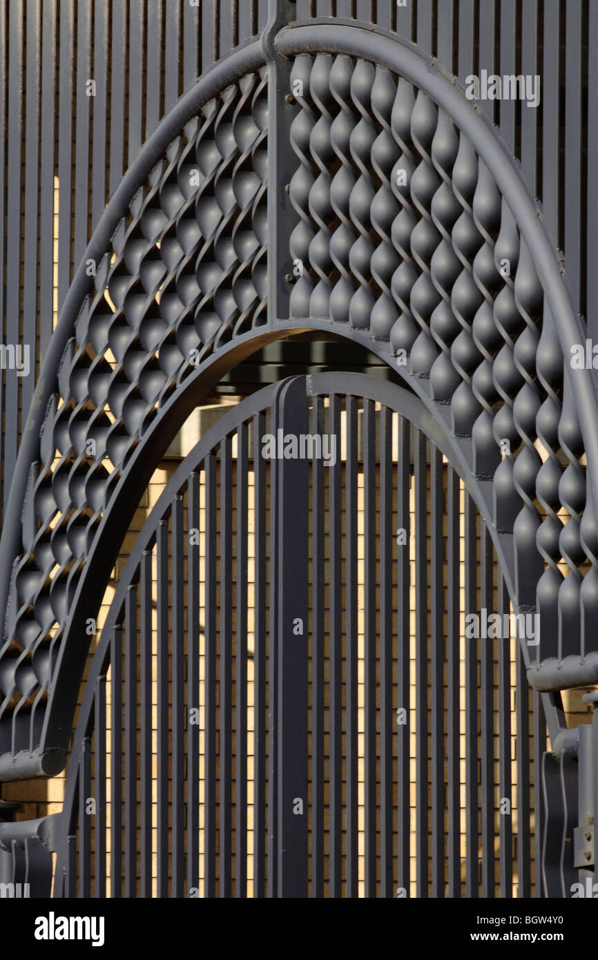 Smith college gate hi-res stock photography and images - Alamy