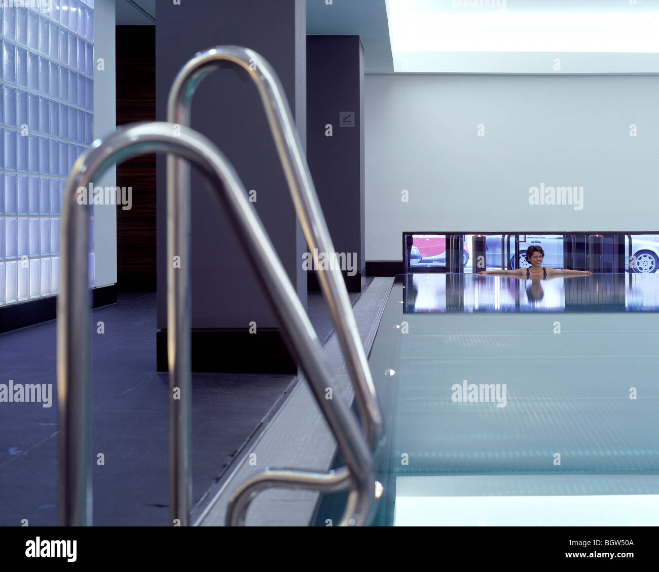 holmes place health club swimming pool Stock Photo - Alamy