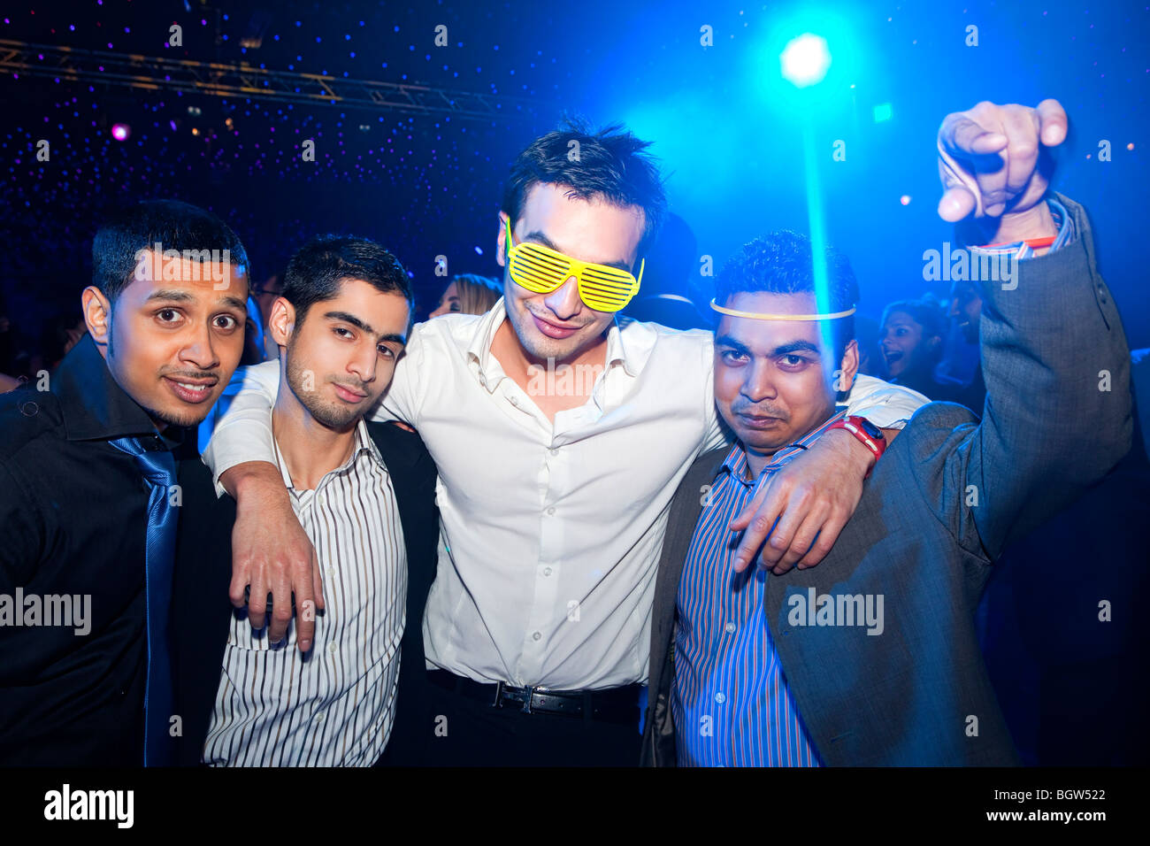 Group friends posing photo hi-res stock photography and images - Alamy