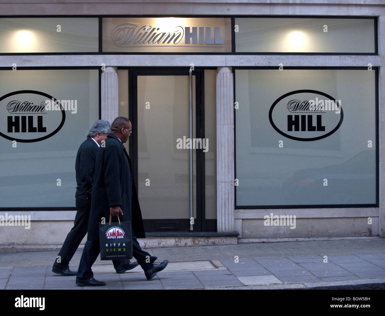 William Hill Curzon Street Mayfair London branch Stock Photo - Alamy
