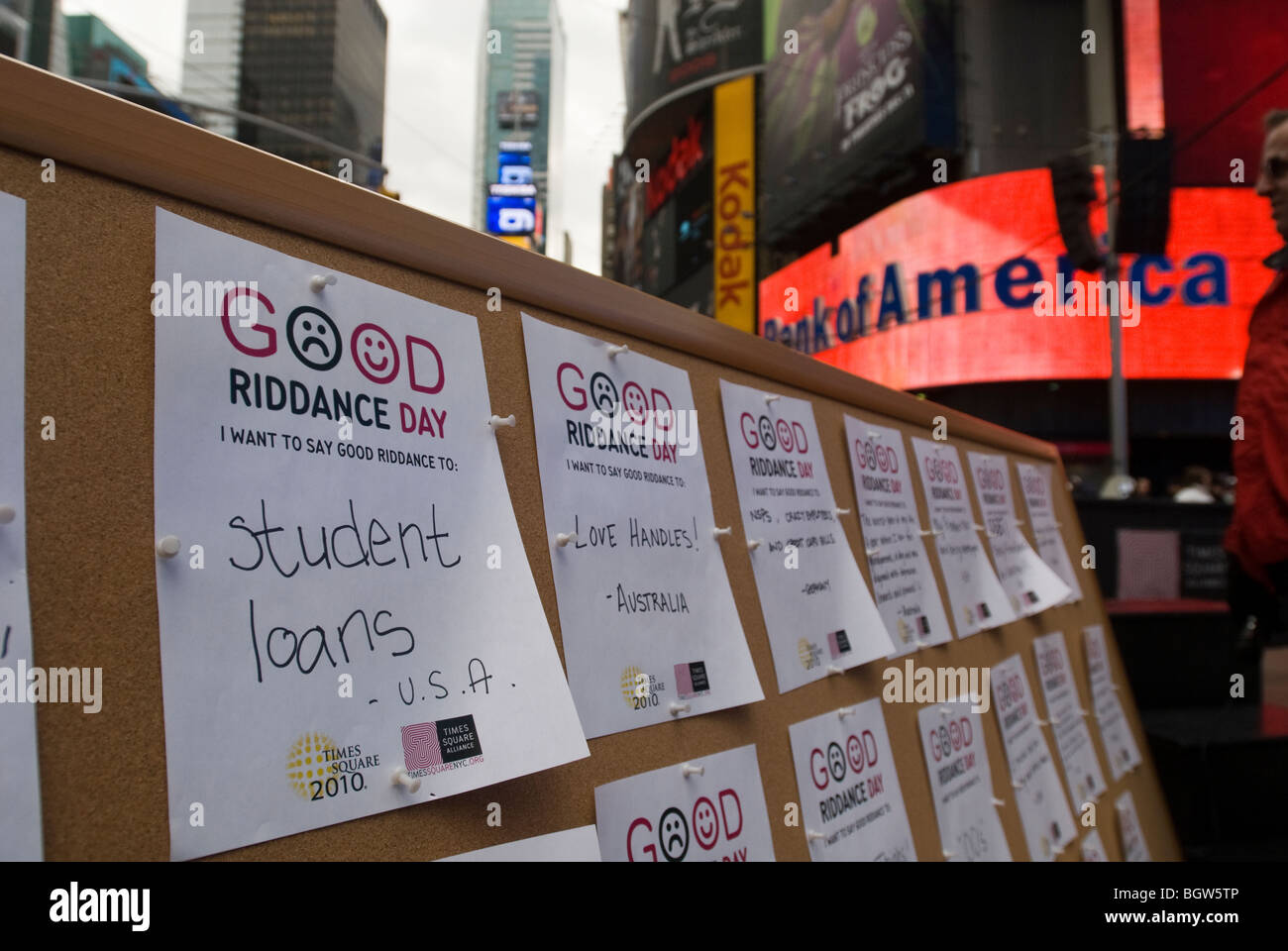 Visitors to Times Square in New York shred their bad memories during ...
